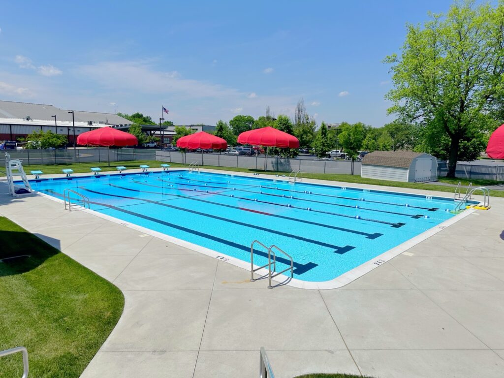 Indoor & Outdoor Pools – Lititz Rec